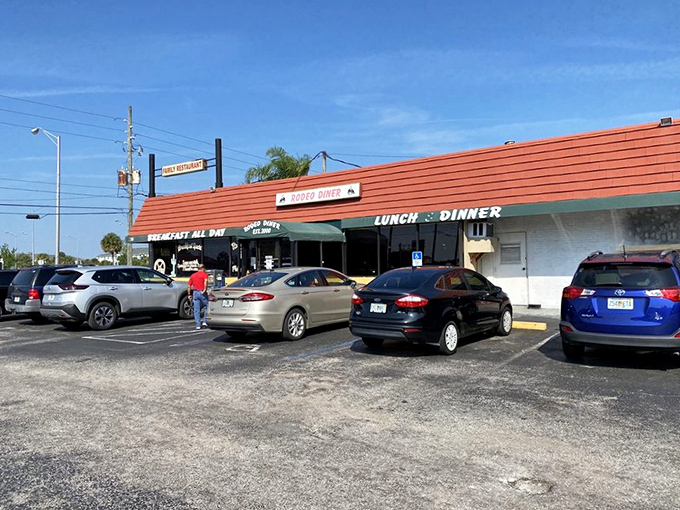 The packed parking lot is the universal sign language for "locals know something you don't" &ndash; and that something is delicious.