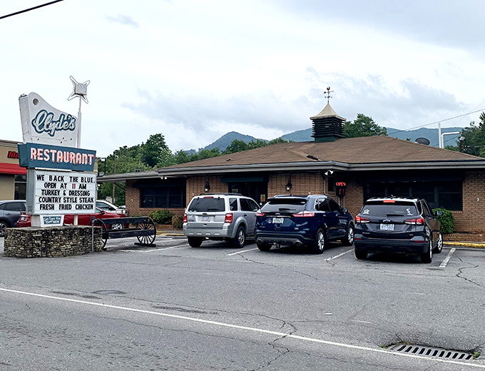 With the Blue Ridge Mountains as backdrop, even the parking lot at Clyde's feels special. Your car knows it's about to wait while you have an exceptional meal.