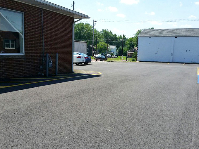 Even the parking lot has that classic small-town charm&mdash;no valet required, just pull up and prepare for a meal worth driving across county lines for.