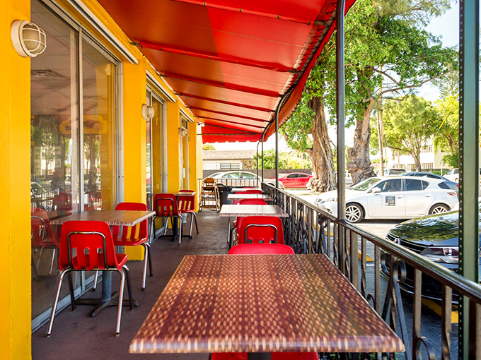 The patio&mdash;where Miami's perfect weather meets perfect hot dogs. Some matches are simply made in culinary heaven.