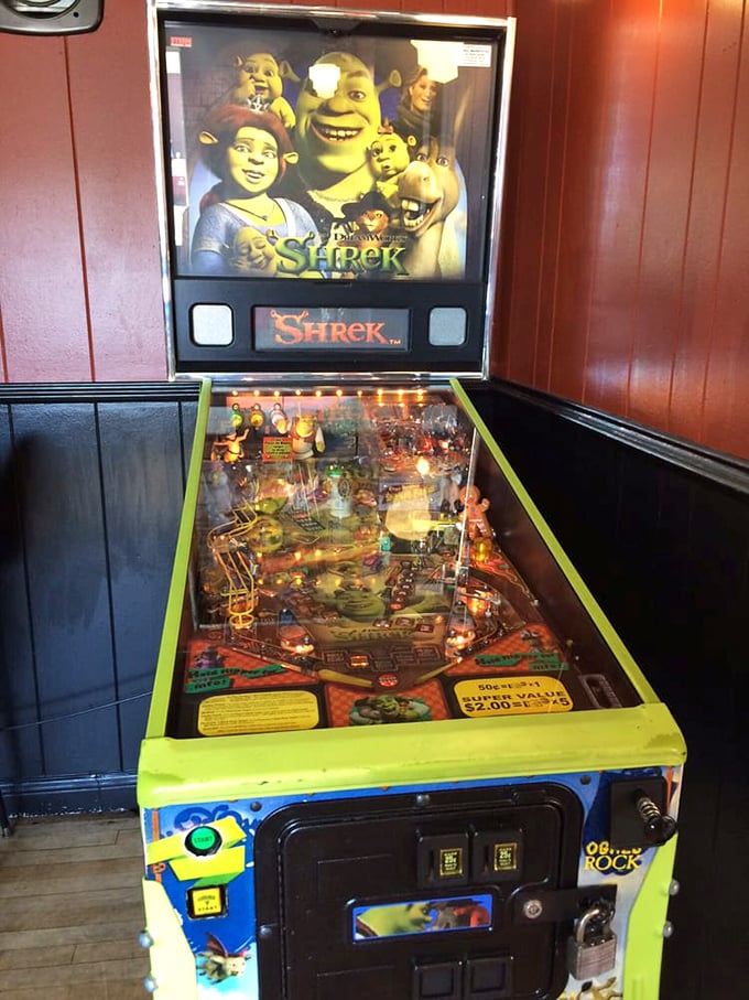 Because nothing says "unpretentious pub" quite like a Shrek pinball machine waiting to entertain you while your burger is being prepared to perfection.