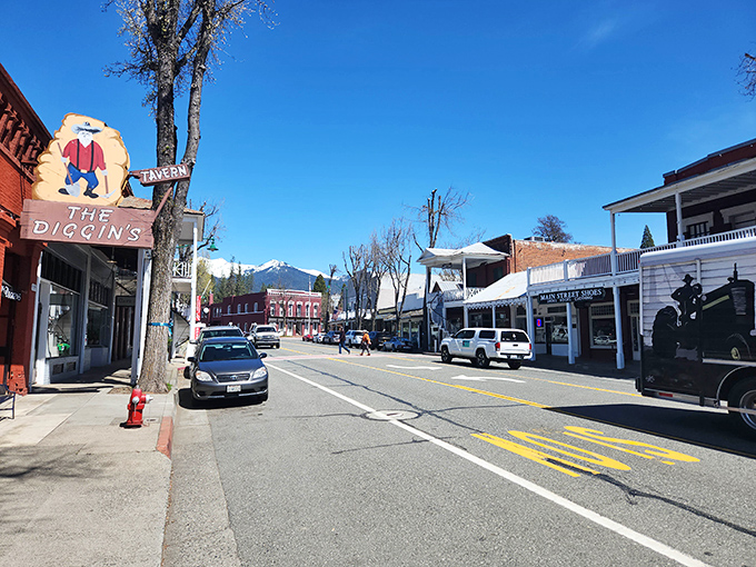 "The Diggins" sign hints at Weaverville's gold rush heritage, while the pristine street below suggests the town struck something more valuable&mdash;perfect small-town charm. 