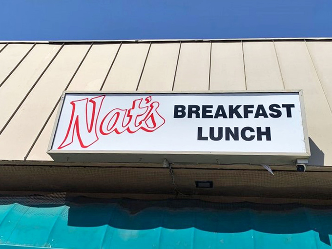 The sign that Valley breakfast lovers follow like a beacon &ndash; simple, straightforward, and promising exactly what it delivers.