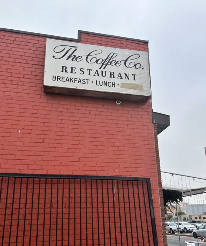 No fancy fonts needed when your reputation speaks for itself. This sign has guided hungry Angelenos to breakfast bliss for decades.