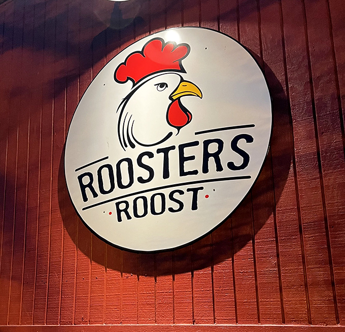 That cheerful rooster logo promises good times and even better chicken inside.