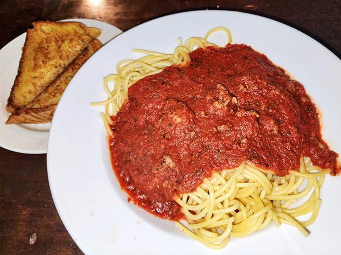 Spaghetti with meat sauce like your Italian grandmother would make&mdash;if your grandmother believed in generous portions and garlic bread on the side.