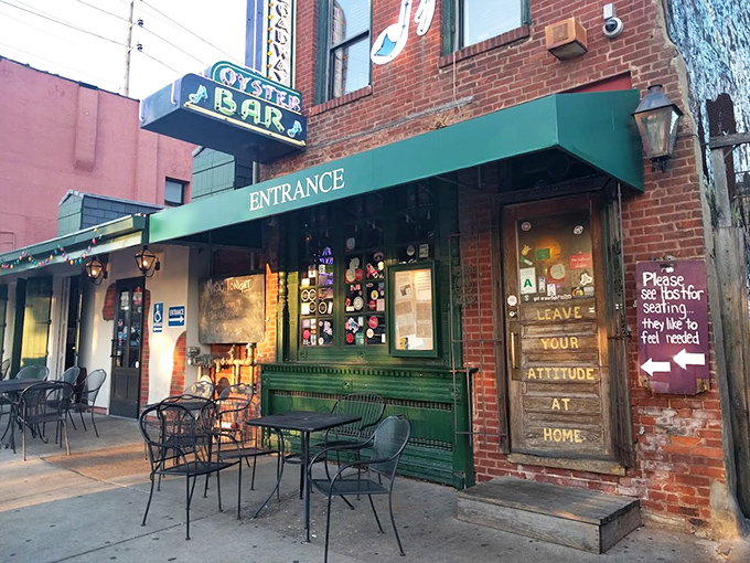 "Leave your attitude at home" isn't just a cute sign&mdash;it's the first ingredient in every dish they serve. 