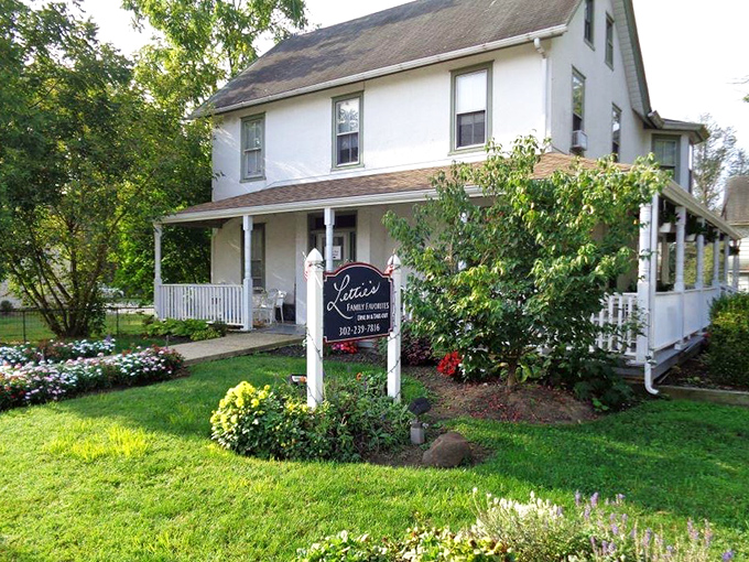Surrounded by blooming flowers and lush greenery, Lettie's charming exterior is like a Norman Rockwell painting come to life in the heart of Hockessin.
