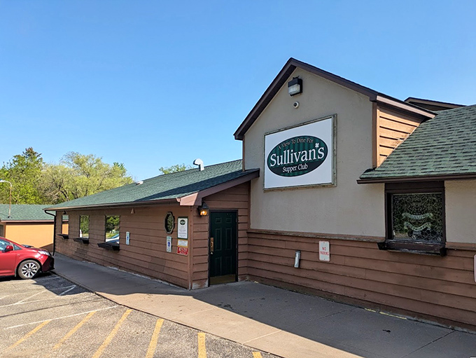 Sullivan's Supper Club carries the torch for Wisconsin's beloved dining tradition. Where prime rib meets friendly conversation and nobody rushes you through dessert.