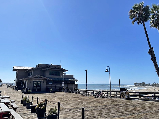 The Pacific Ocean didn't dress up for your lunch date, but it showed up with spectacular views and the perfect soundtrack.