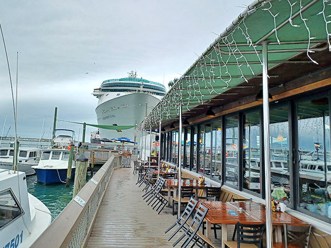 Cruise ships provide the backdrop as you dine, reminding you that the best seafood is found on solid ground.