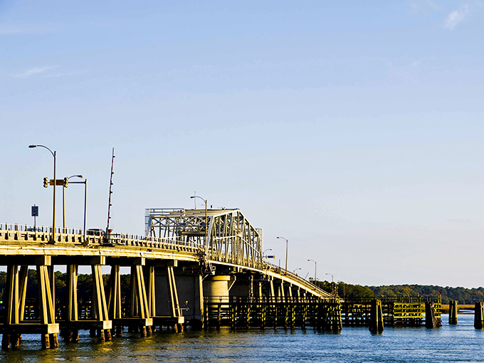 The Woods Memorial Bridge connects more than just land masses. This iconic span starred in Forrest Gump's run across the "Mississippi."