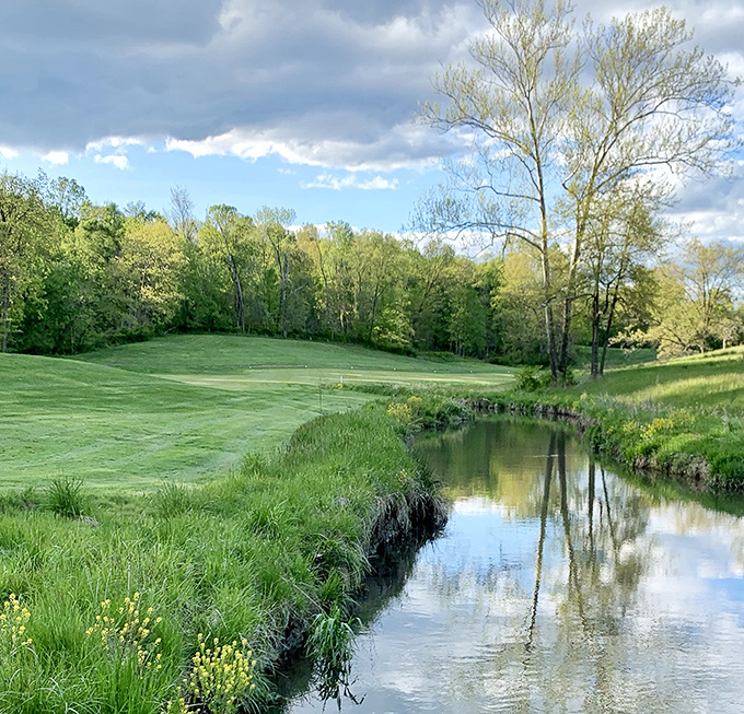 Golfing without the country club attitude or fees that require selling your firstborn child.