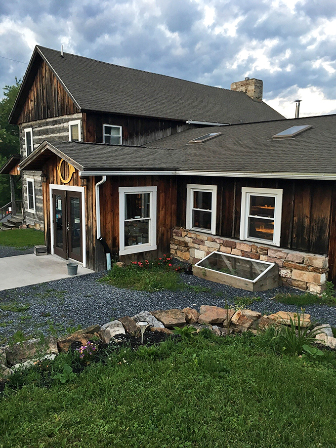 The entrance says it all: "Abandon your diet, all ye who enter here"&mdash;but trust me, it's worth every delicious calorie.