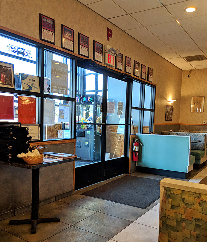 First impressions matter, and Parkland's entrance says, "Come in, relax, and prepare for food that doesn't need Instagram filters to look good."