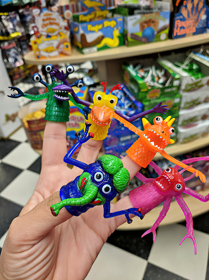 Finger monsters that would make Tim Burton proud. Because every sugar paradise needs a touch of delightful weirdness.