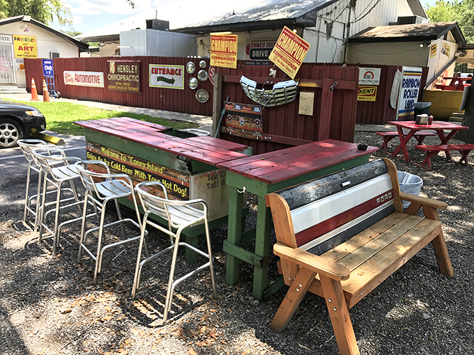 This outdoor mini-bar isn't trying to be fancy&mdash;it's perfectly content being exactly what it is: a place for simple pleasures and cold drinks. 