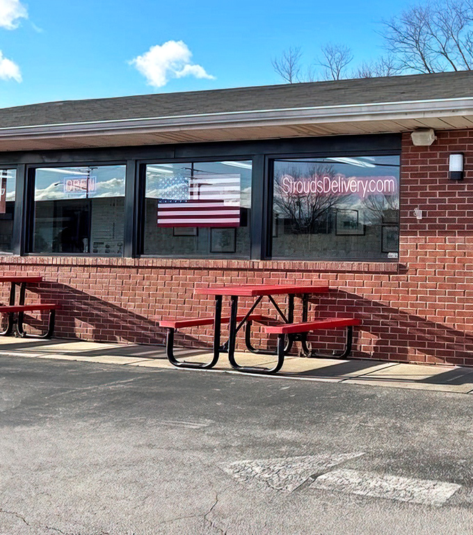 Al fresco dining, barbecue style. These picnic tables have witnessed countless sauce-stained smiles and satisfied nods of approval.