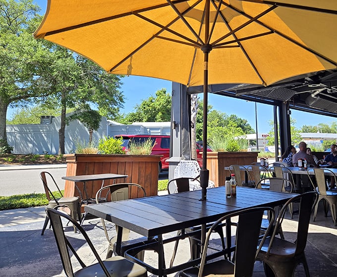 Sunshine, fresh air, and good food—the outdoor seating area offers the perfect South Carolina dining trifecta. Al fresco never tasted so good.