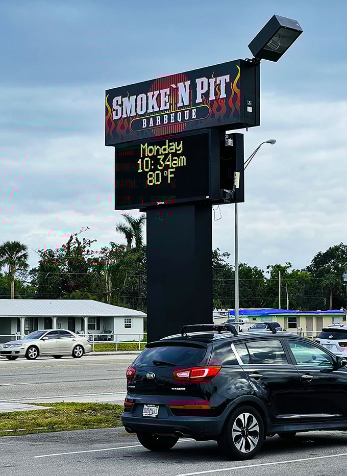The beacon of barbecue beckons from the roadside. That digital temperature display is just reminding you it's always the right degree for smoked meat.