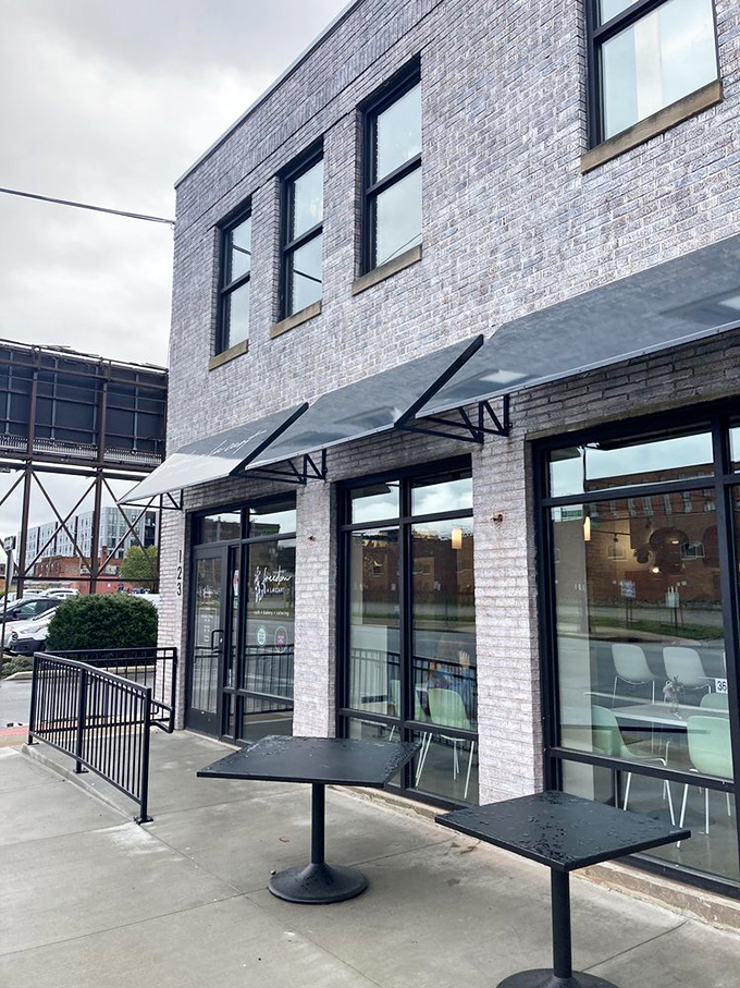 Street-side tables that invite you to watch the world go by while sipping something wonderful. Urban dining with a side of people-watching.