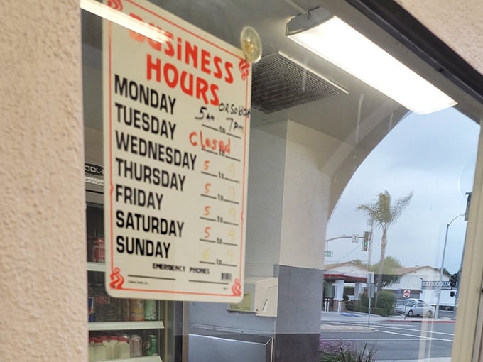 The most important information in La Puente: when you can get your donut fix. These hours are worth committing to memory.
