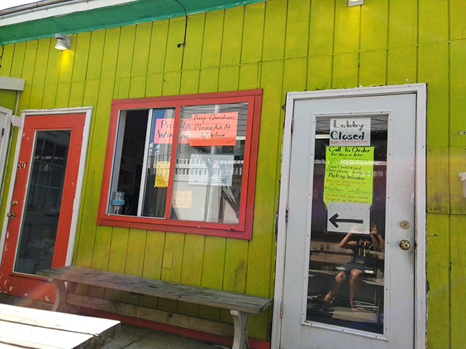 The takeout window&mdash;where locals in the know skip the wait and grab their seafood treasures to enjoy at home. Beach house dinner plans: solved.