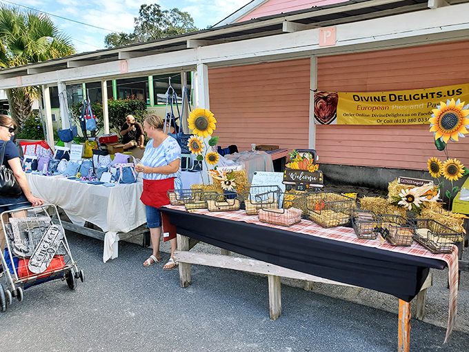 Sunflower-themed displays bring perpetual sunshine to market tables, where country charm meets Florida's casual outdoor lifestyle.