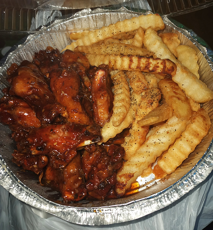 These wings and fries aren't just sides&mdash;they're supporting actors deserving of their own standing ovation in the drama of Philadelphia street food.