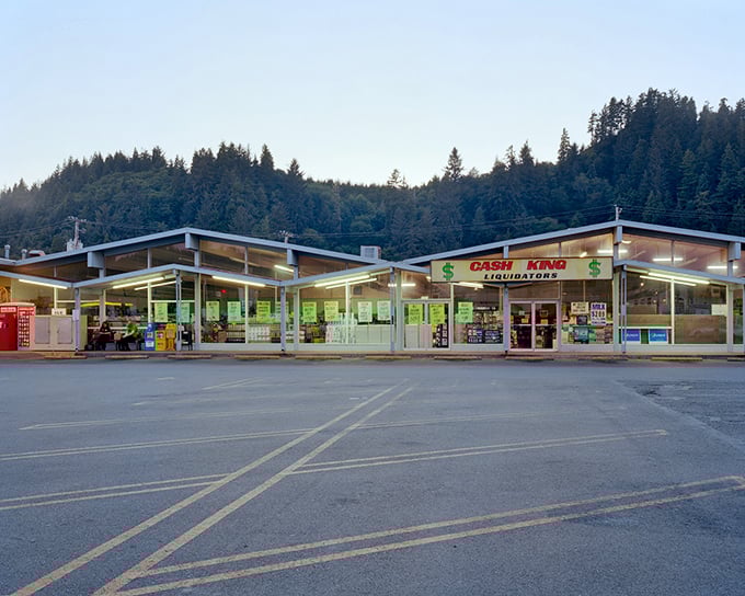 The Cash King in Reedsport represents mid-century architectural optimism with its dramatic angles and walls of glass.