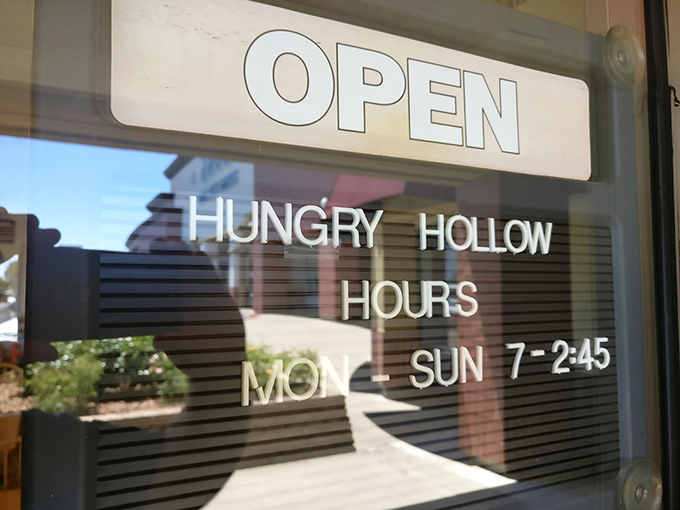 Open seven days a week, because hunger doesn't take days off. These hours tell you everything—this is a breakfast and lunch specialist that knows its strengths.