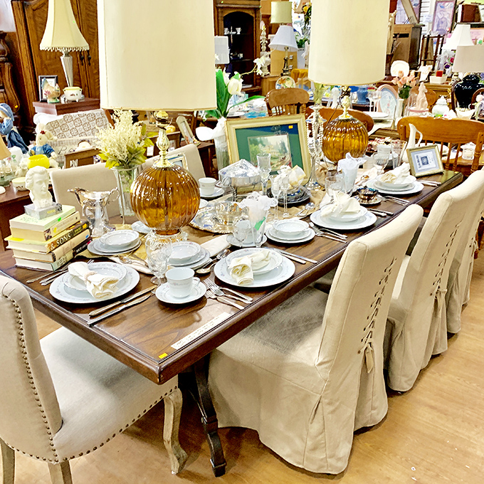 Dining sets that'll make every meal feel like a special occasion without the special occasion prices.