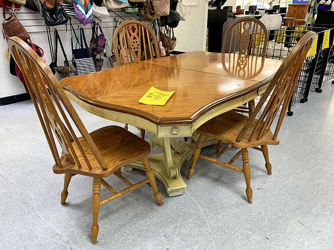 This dining set has hosted countless family dinners and is ready for its next chapter&mdash;perhaps at your Thanksgiving table this year? 