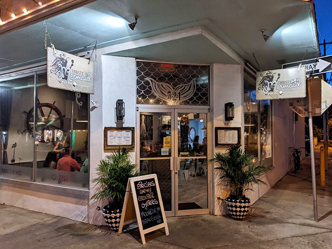 Evening at the Thirsty Mermaid &ndash; when the lights come on and the seafood starts calling your name from blocks away.