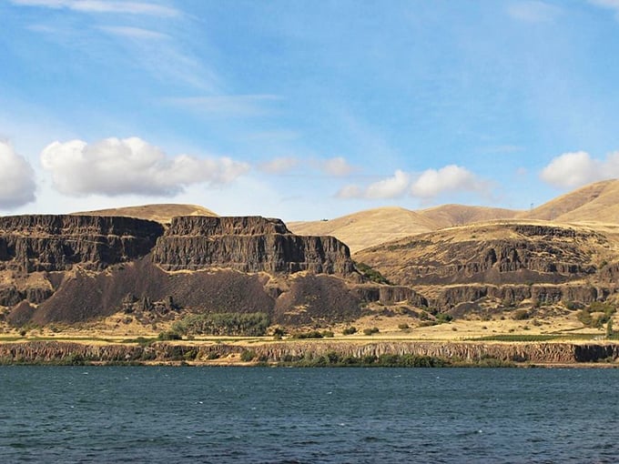Horsethief Butte rises from the landscape like nature's own monument, its layers telling geological stories that make human history seem like yesterday's news.