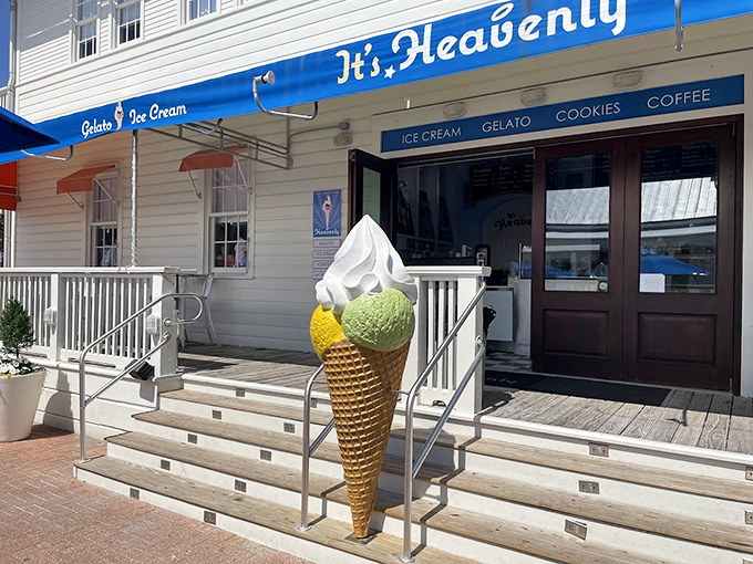It's Heavenly lives up to its name with a giant ice cream cone sculpture that serves as both landmark and temptation. Resistance is futile when Florida heat meets frozen treats.