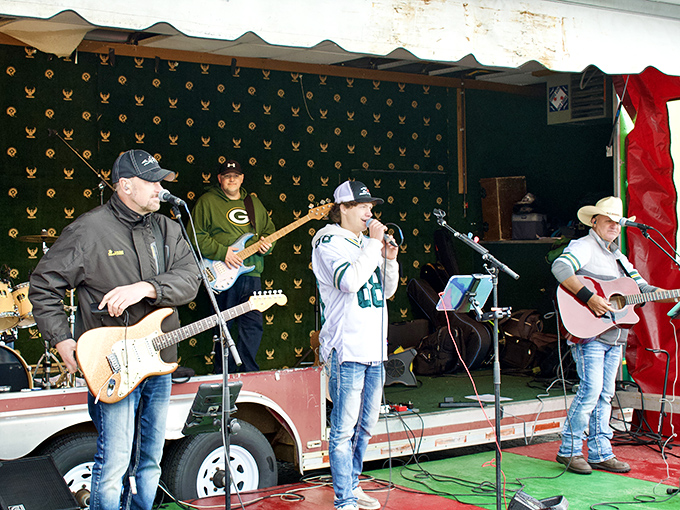 Game day entertainment that pairs perfectly with beer and burgers—where local musicians keep spirits high regardless of the scoreboard.