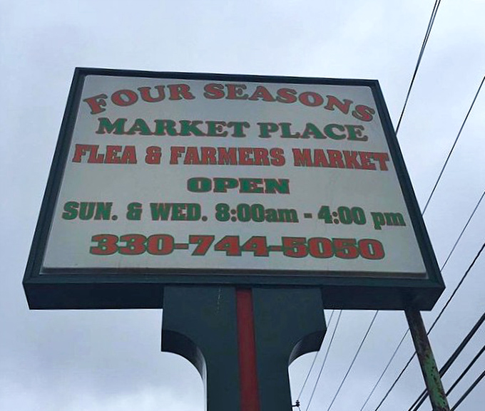 The sign says it all! Open Sundays and Wednesdays, this market has been the backdrop for countless "you'll never believe what I found" stories. 