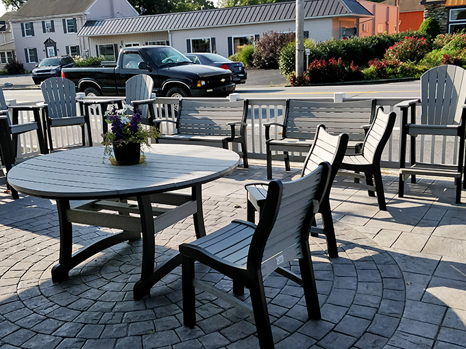 Outdoor seating for those rare moments when you can tear yourself away from the buffet long enough to enjoy fresh air.