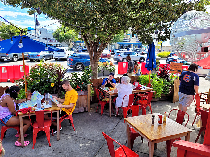 Outdoor dining that captures Rehoboth's breezy charm. Where people-watching and crab-cracking form the perfect beach town afternoon activity.