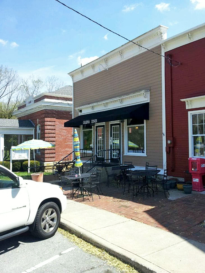 Street view captures the inviting atmosphere that draws locals and travelers into this breakfast paradise daily.