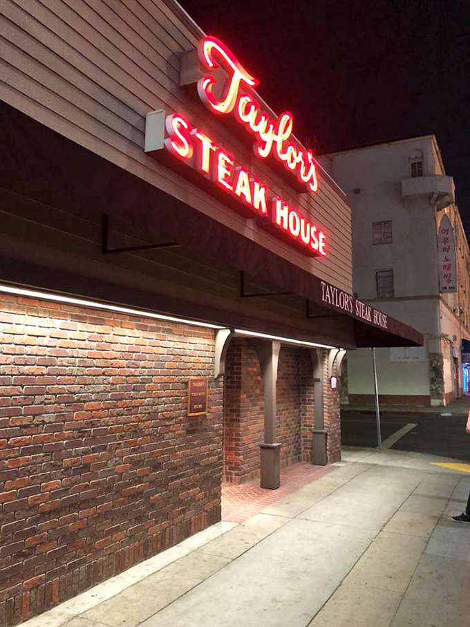 The exterior may not scream "food paradise," but that's the point &ndash; the best experiences in life rarely advertise themselves with neon... except this one does.