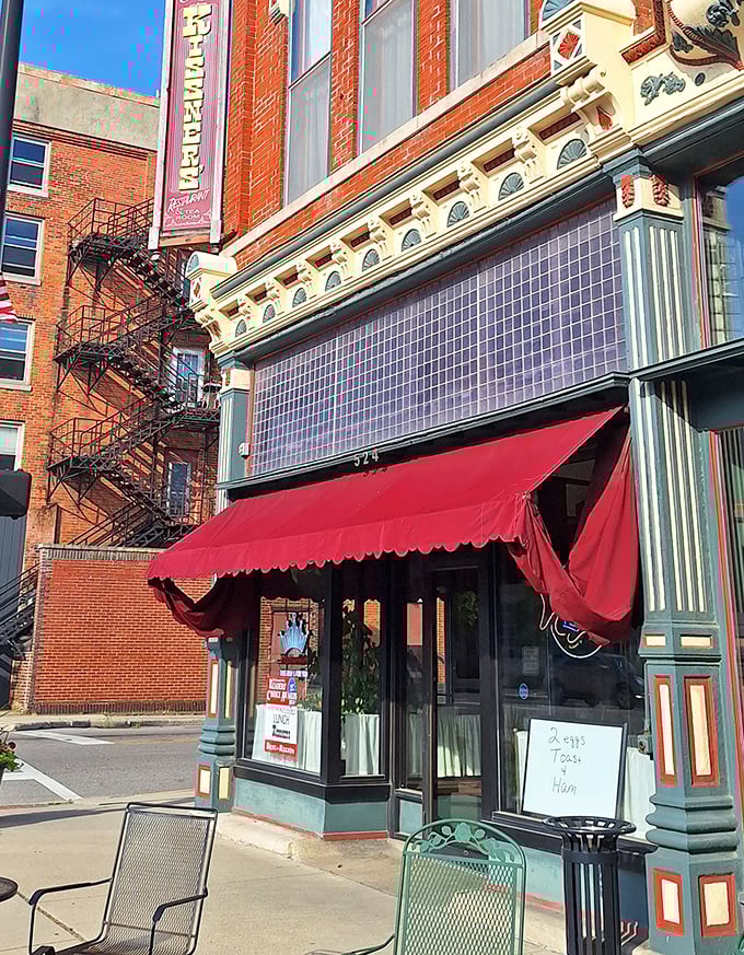 That vertical "Kissner's" sign and red awning have been beckoning hungry travelers for decades&mdash;a beacon of hope for empty stomachs in downtown Defiance.