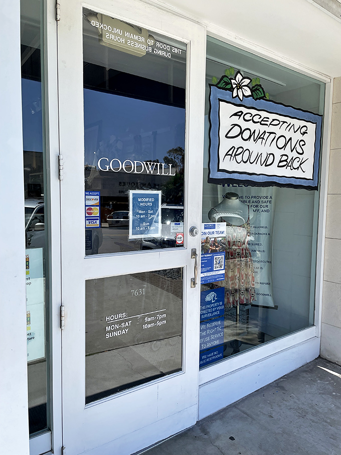 Clear instructions for donors make contributing to this community resource as rewarding as shopping here.