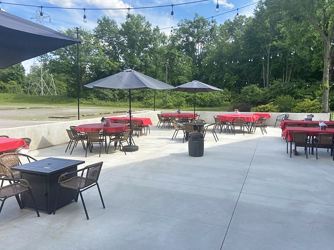 The outdoor patio offers al fresco dining surrounded by Ohio greenery&mdash;because sometimes barbecue tastes even better under an open sky.