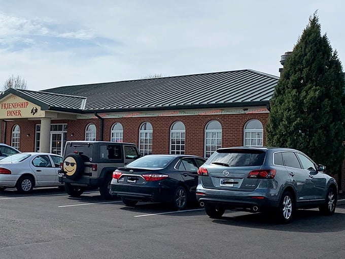 A full parking lot tells you everything you need to know&mdash;locals vote with their car keys, and the verdict is delicious.