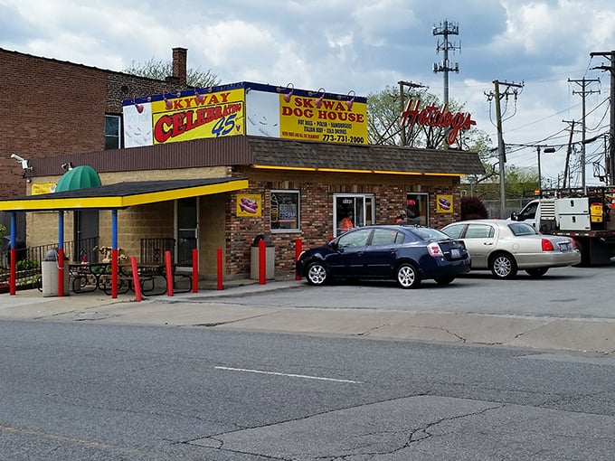 The humble exterior hides culinary greatness within. Cars fill the lot because word gets around when you're serving Chicago classics right.