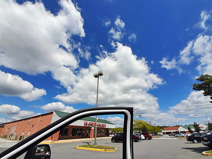 Blue skies and bargains await at this Newark shopping destination, where fashion treasures and wallet-friendly prices peacefully coexist.