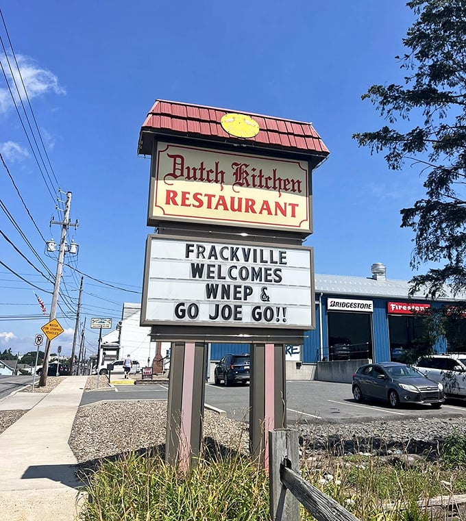 A roadside sign that doesn't need GPS coordinates&mdash;standing tall since before smartphones, guiding hungry travelers to gravy paradise.