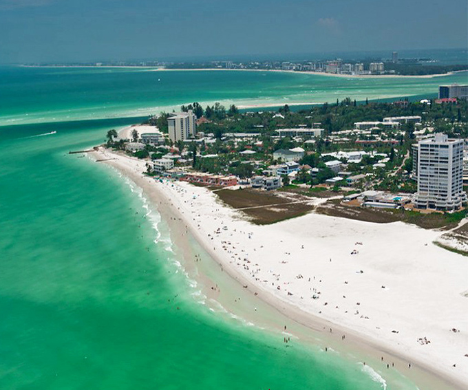 Siesta Key's famous white sand beach stretches like a ribbon of powdered sugar &ndash; where the Gulf of Mexico delivers fifty shades of blue, all of them spectacular.